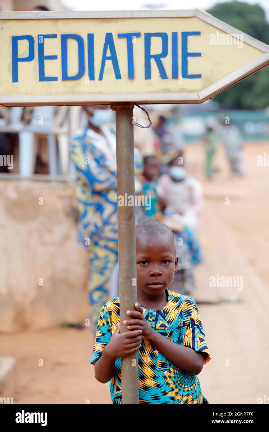 Rural african hospital. Pediatric ward. SIgn. Benin Stock Photo - Alamy