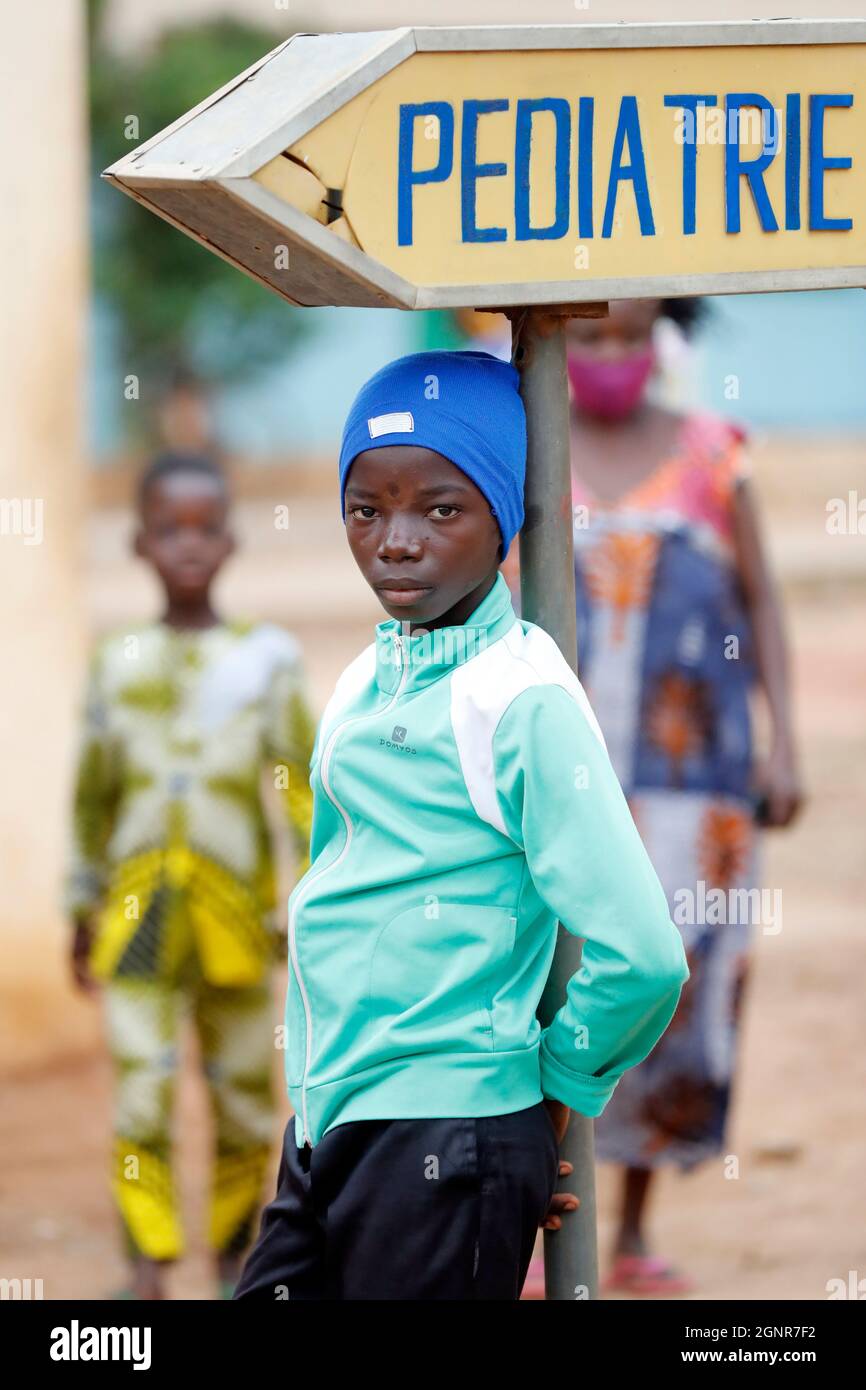 Rural african hospital. Pediatric ward. SIgn. Benin Stock Photo - Alamy