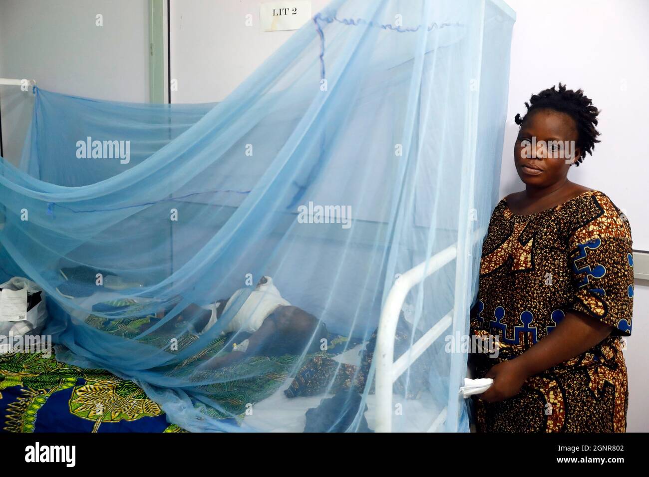 African hospital. Pediatric ward. Mother and daughter . Benin Stock ...
