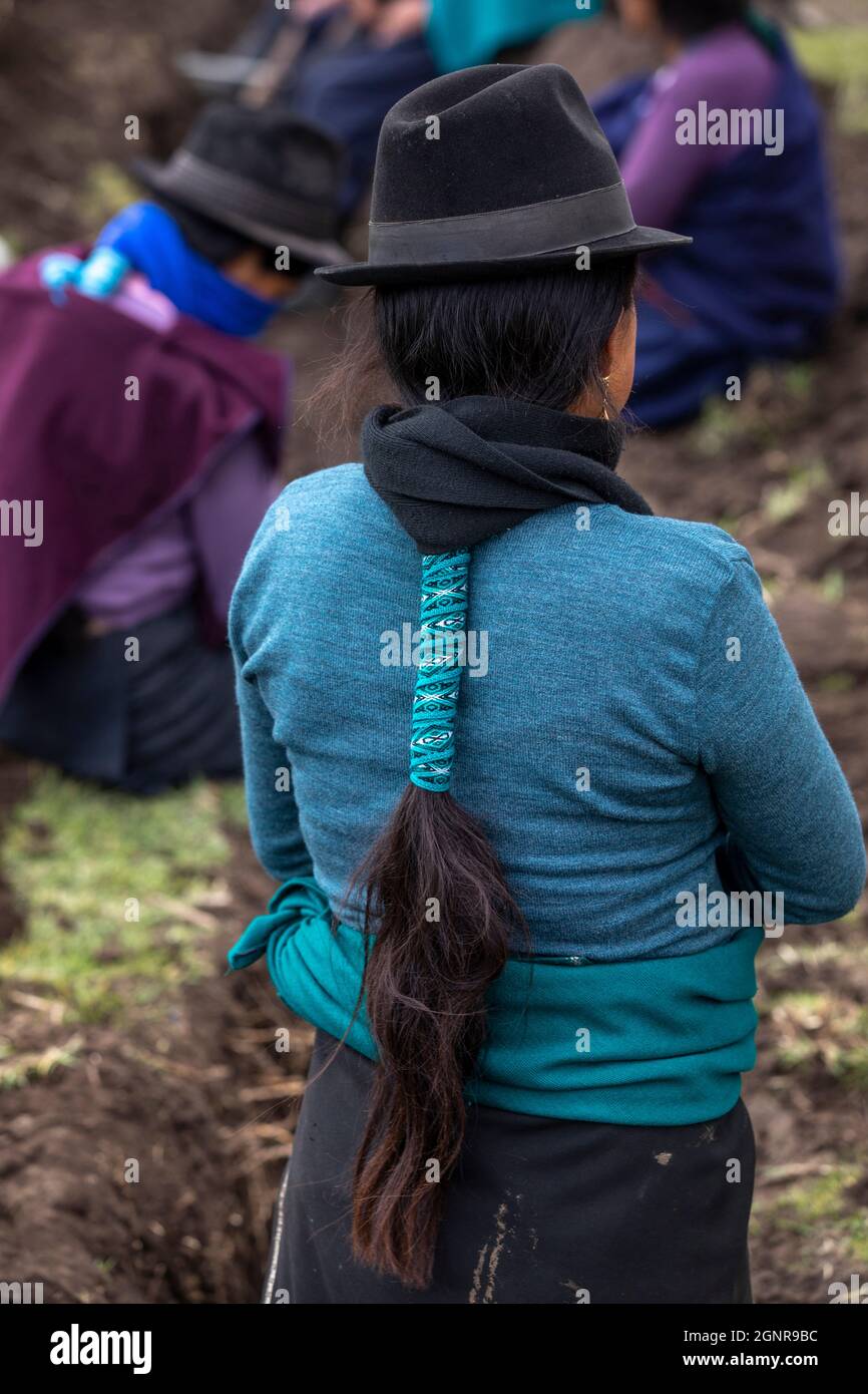 Indigenous women in San Jose de Tanquis, Ecuador Stock Photo - Alamy