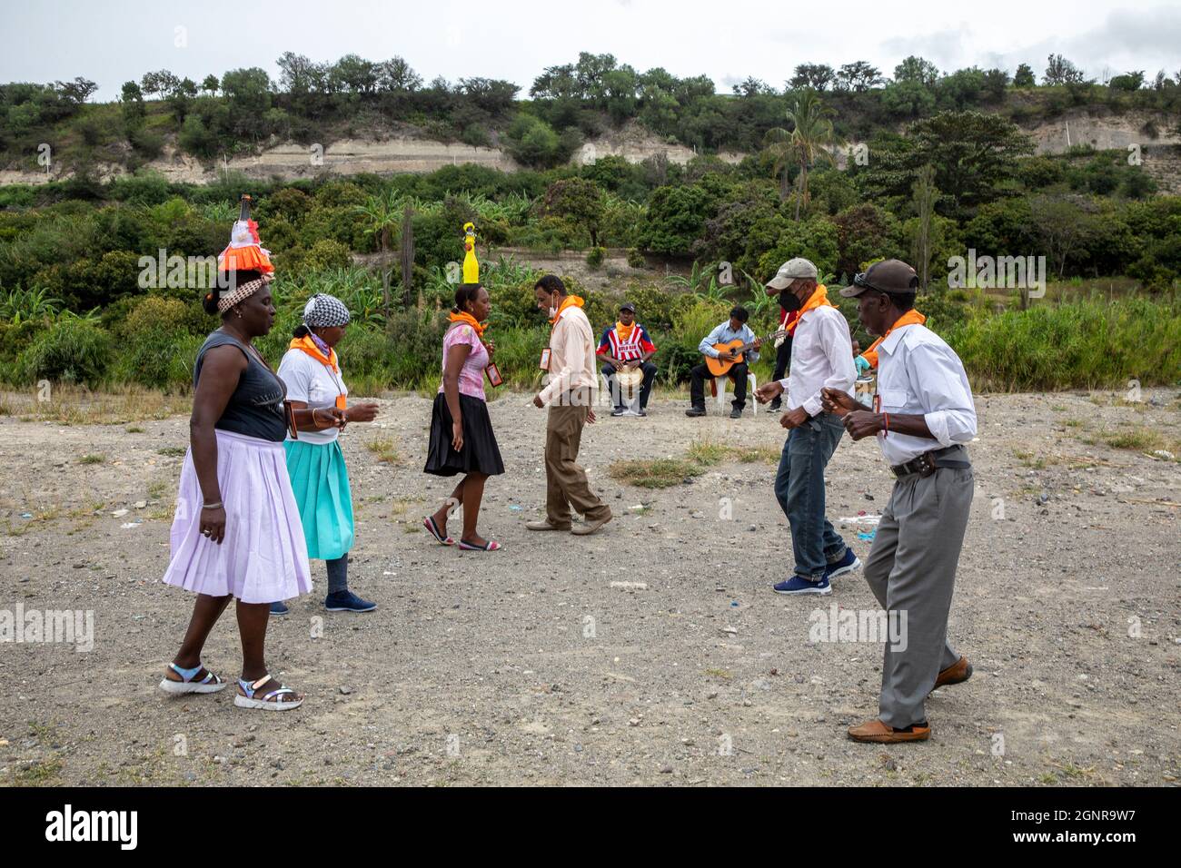 Afro-Ecuadorian group dancing in Valle del Chota, Ecuador Stock Photo ...