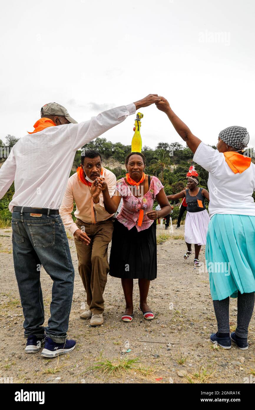 Afro-Ecuadorian group dancing in Valle del Chota, Ecuador Stock Photo ...