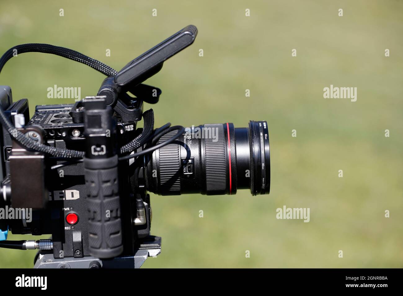 Professional digital camera hi-res stock photography and images - Alamy