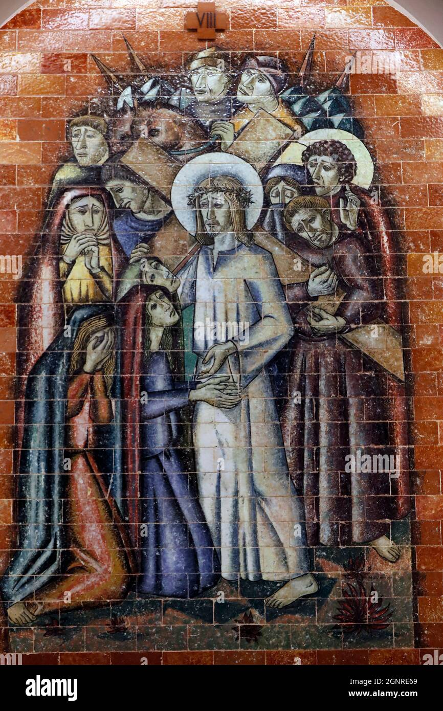 Sanctuary of Fatima. Way of the Cross. Jesus meets the women of ...