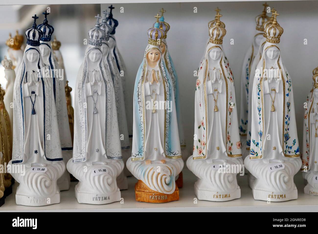 Notre dame de fatima hi-res stock photography and images - Alamy