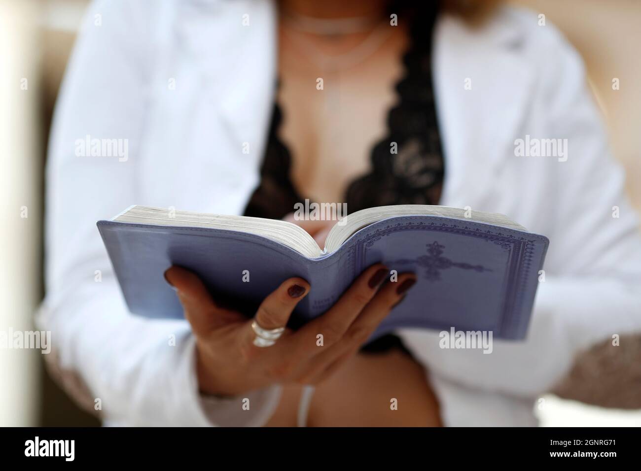 Christian woman reading the bible Stock Photo - Alamy