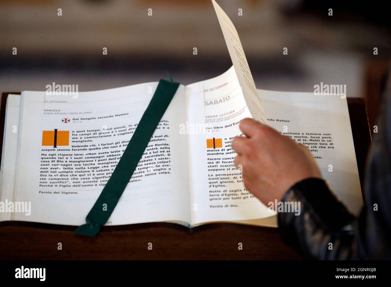 Lectionary open hi-res stock photography and images - Alamy