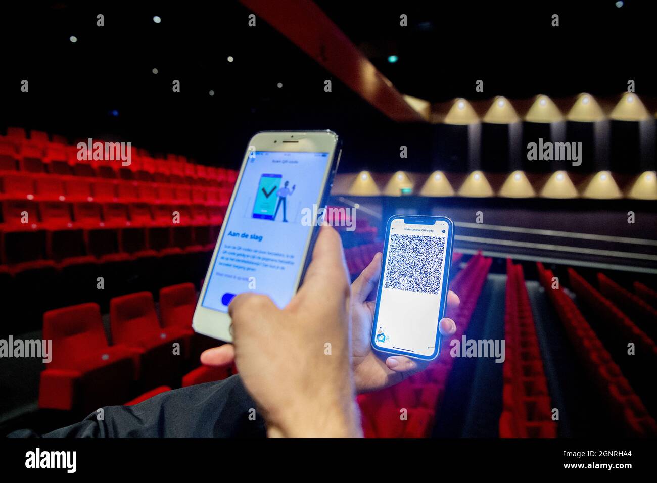 Maximum capacity of people hi-res stock photography and images - Alamy