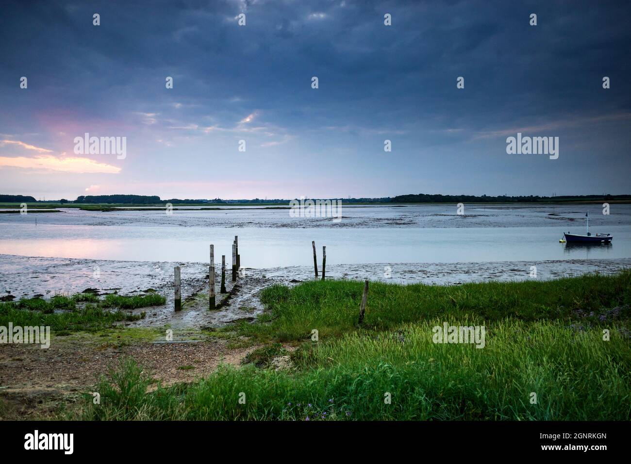 River alde landscape hi-res stock photography and images - Alamy