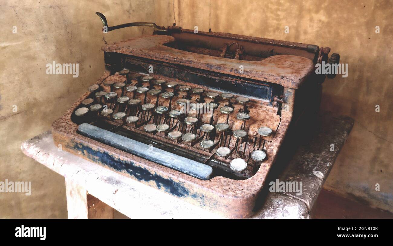 Dusty old museum hi-res stock photography and images - Alamy