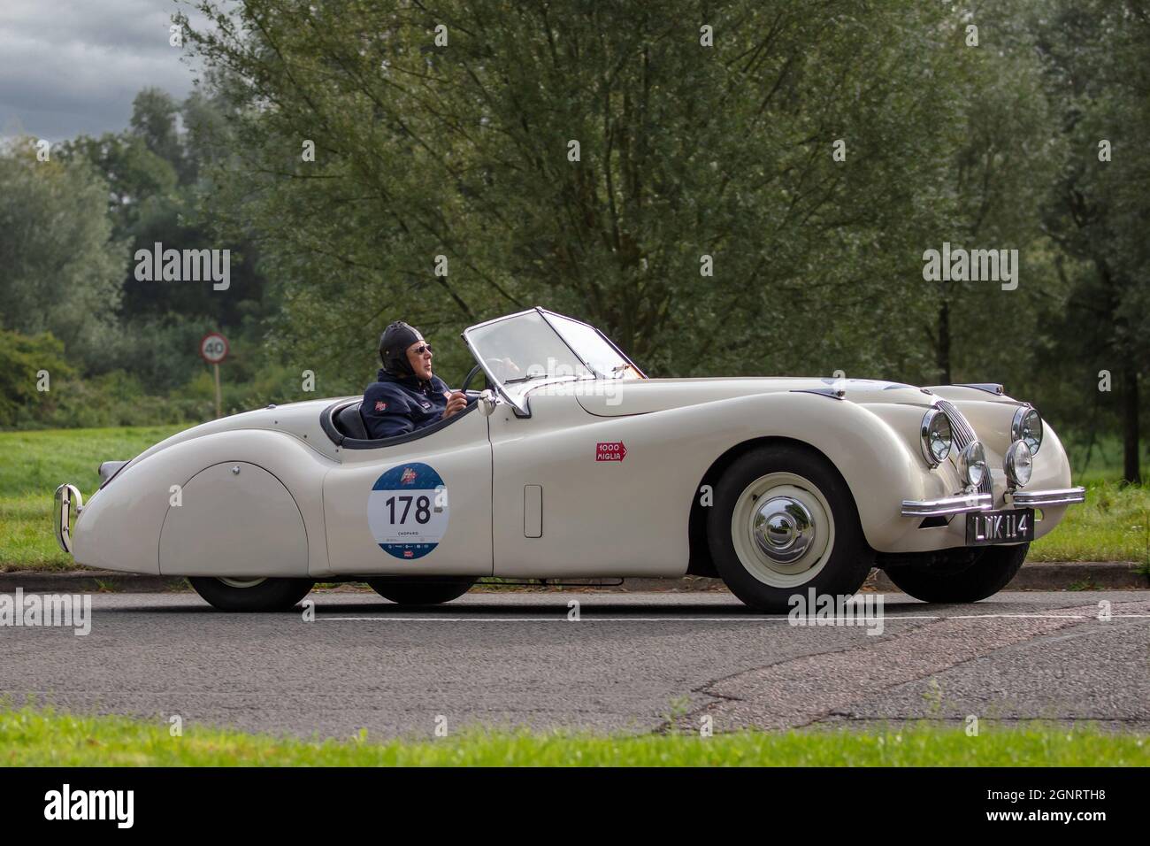 Vintage open top vehicle hi-res stock photography and images - Alamy