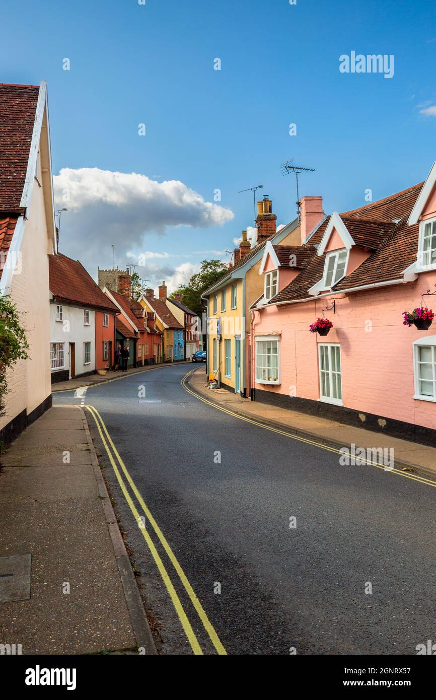 The coloured cottages of Castle Street in Framlingham Village, Suffolk ...