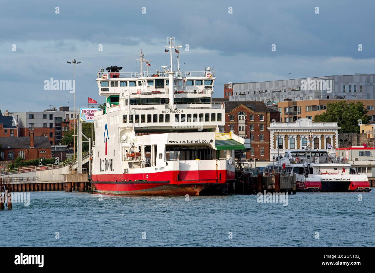 Where Is The Red Funnel Ferry Terminal In Southampton at Donte Galiano blog