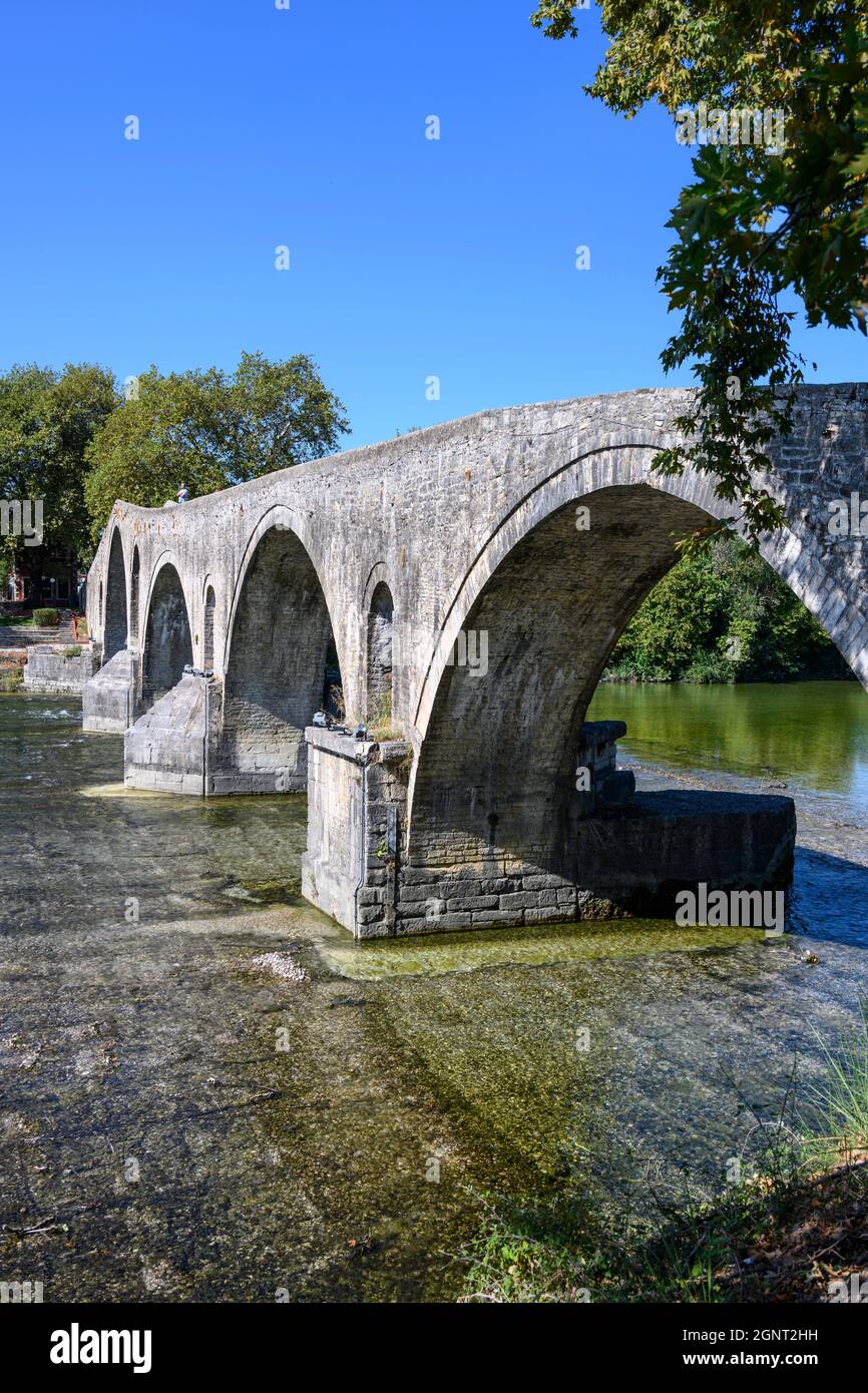 Old traditional arched stone bridge hi-res stock photography and images ...