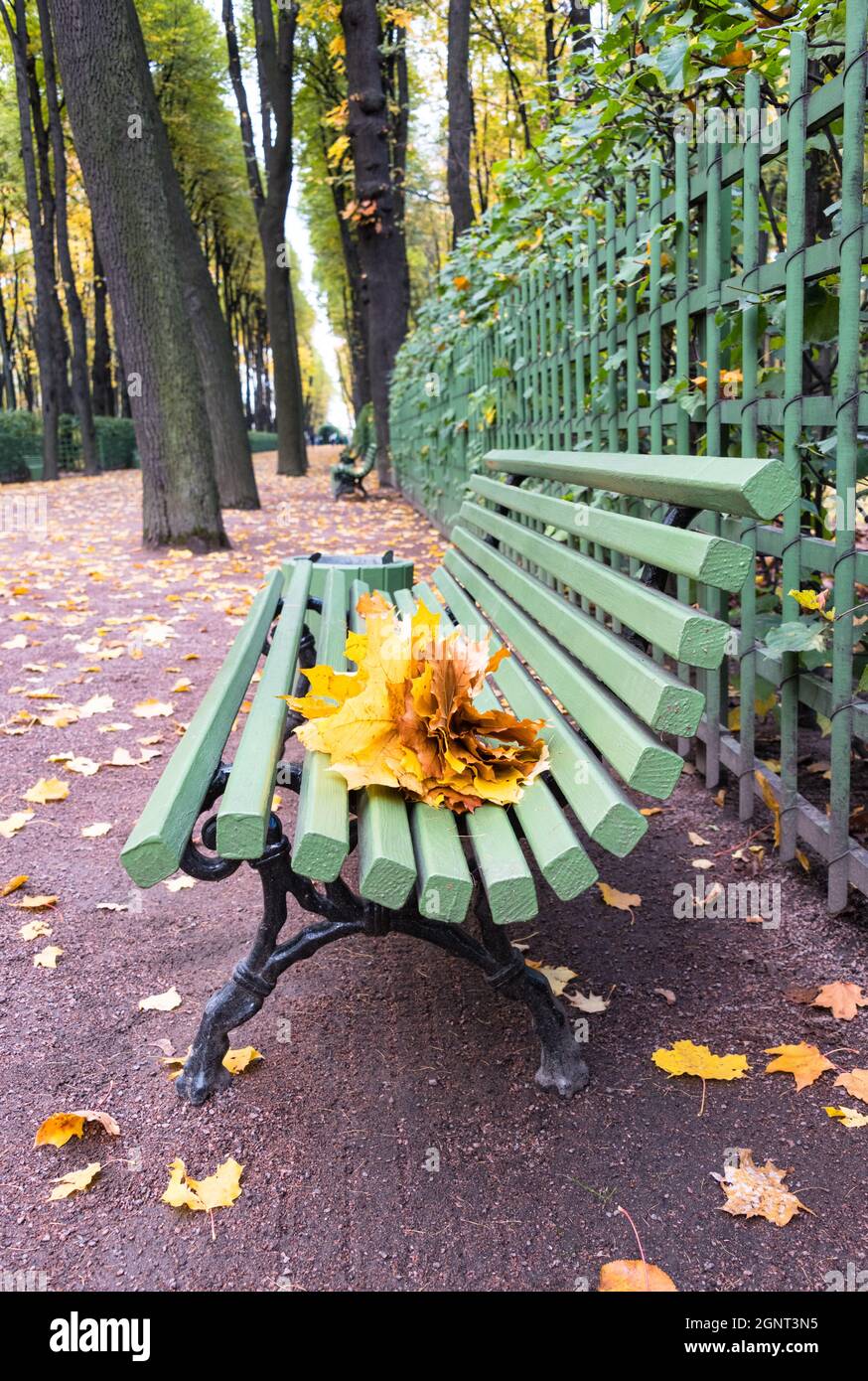 Sad garden hi-res stock photography and images - Alamy