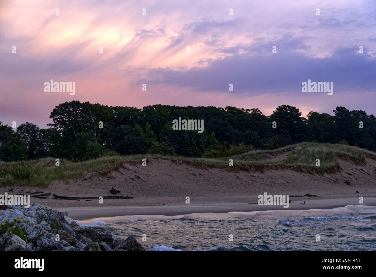 White lake channel hi-res stock photography and images - Alamy