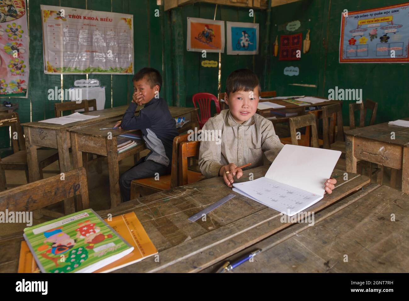 Sapa, Vietnam - April 14, 2016: Vietnamese school children in the ...