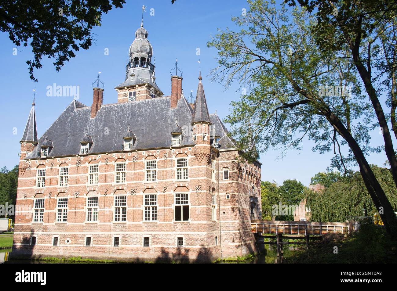Castle of Wijchen in Wijchen in the Netherlands Stock Photo - Alamy
