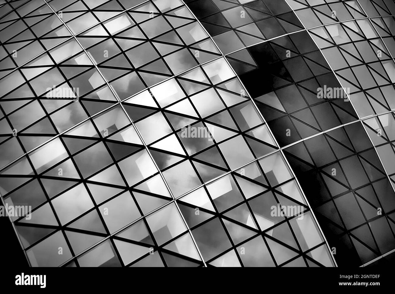 Gherkin building tall glass hi-res stock photography and images - Alamy