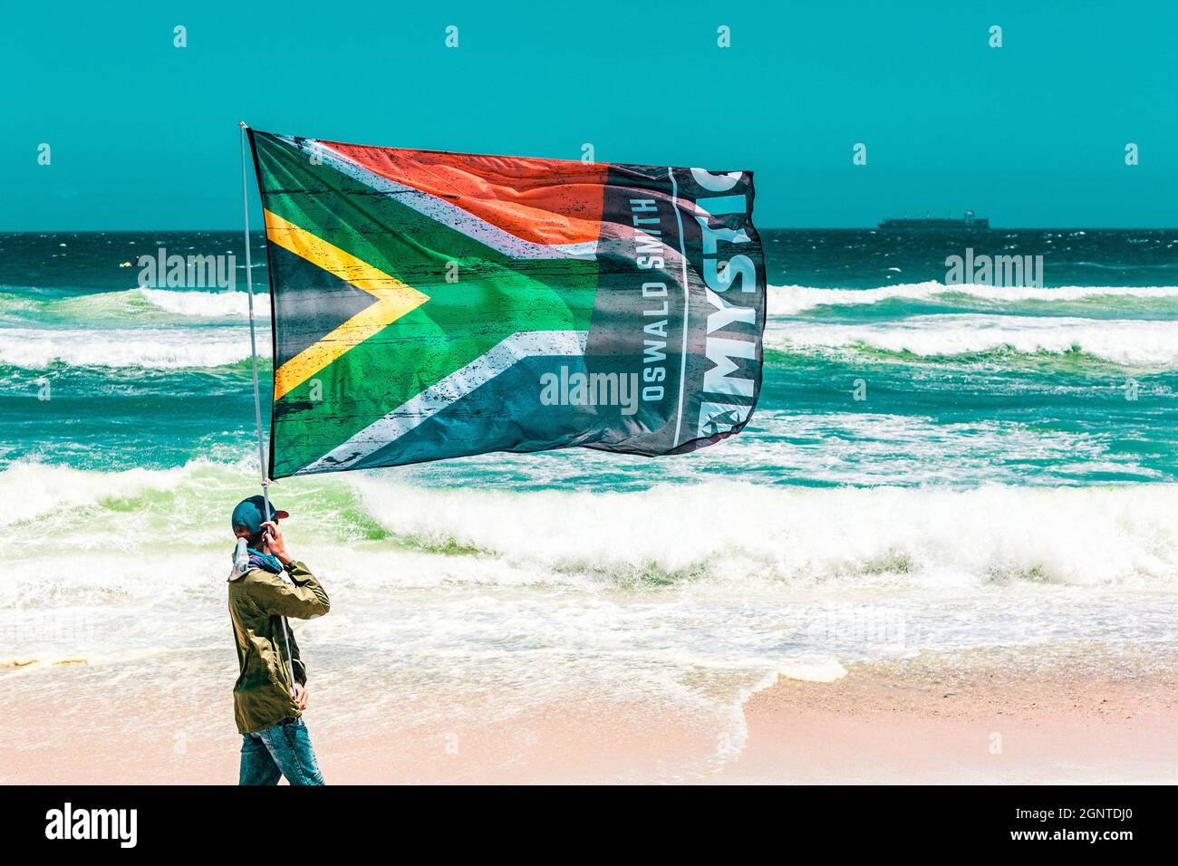 South african flag cape town hi-res stock photography and images - Alamy
