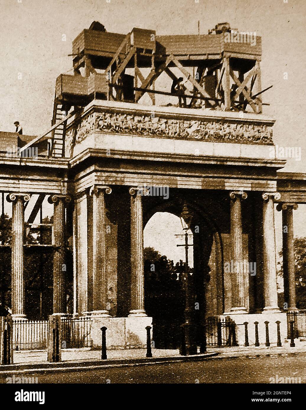 The scene at hyde park gate hi-res stock photography and images - Alamy