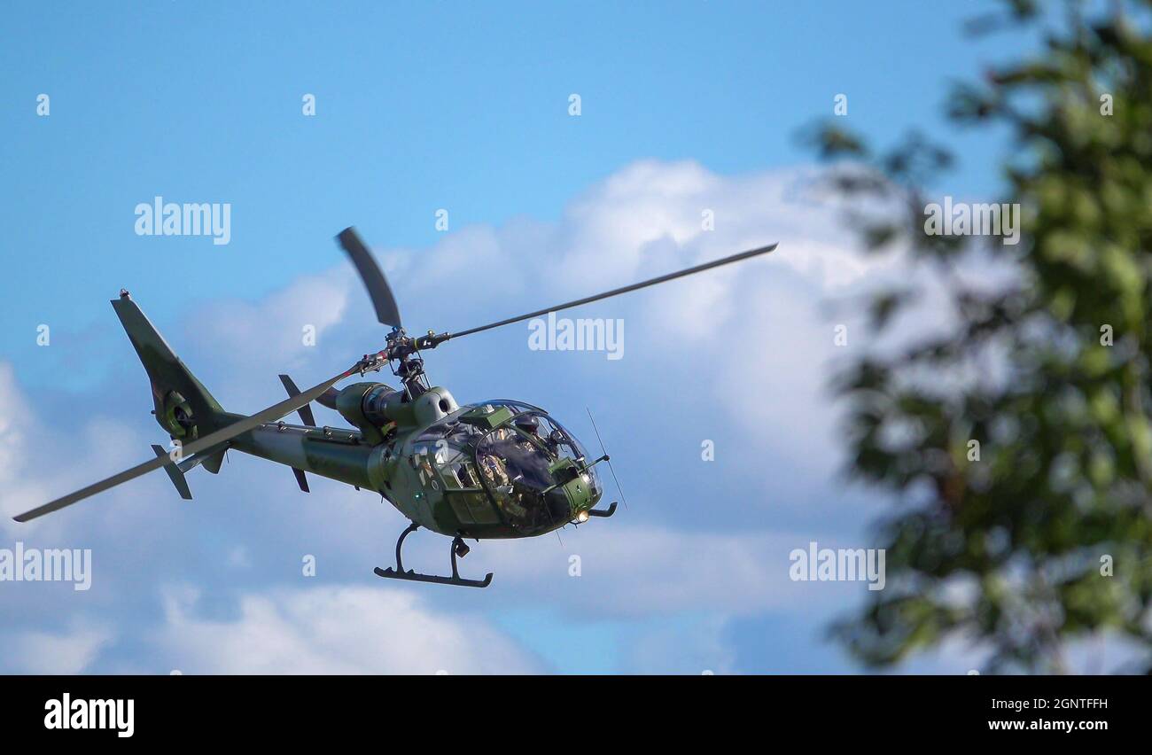 XZ334 British army (Army Air Corps AAC) 1977 helicopter aerospatiale ...