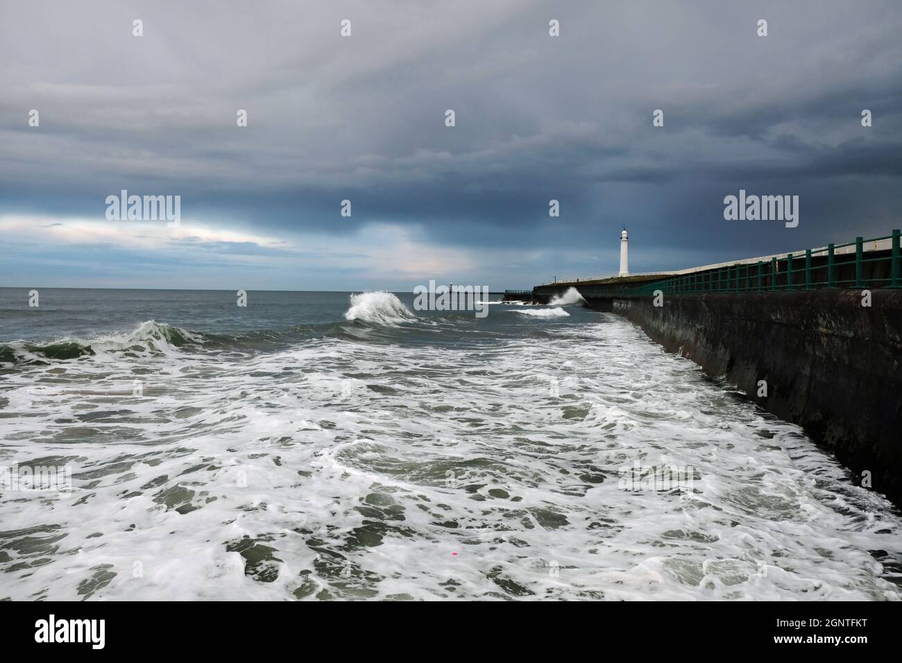 Waves at Seaburn, Sunderland, Tyne & Wear, England Stock Photo - Alamy