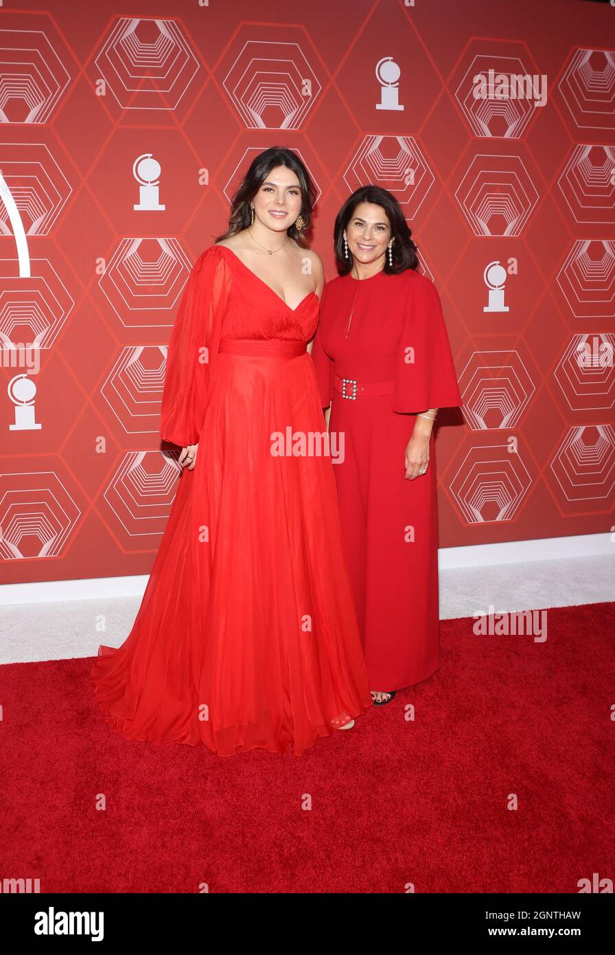 New York, United States. 27th Sep, 2021. Kate Coffey and Kelly Coffey ...