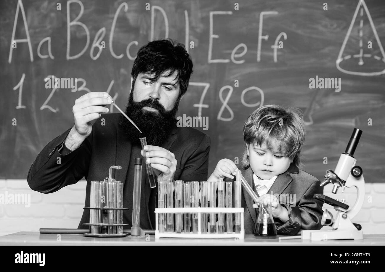 Teacher child test tubes. Cognitive process. Kids cognitive development ...