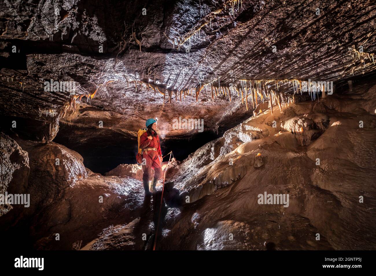 Stalagmites cave britain hi-res stock photography and images - Alamy
