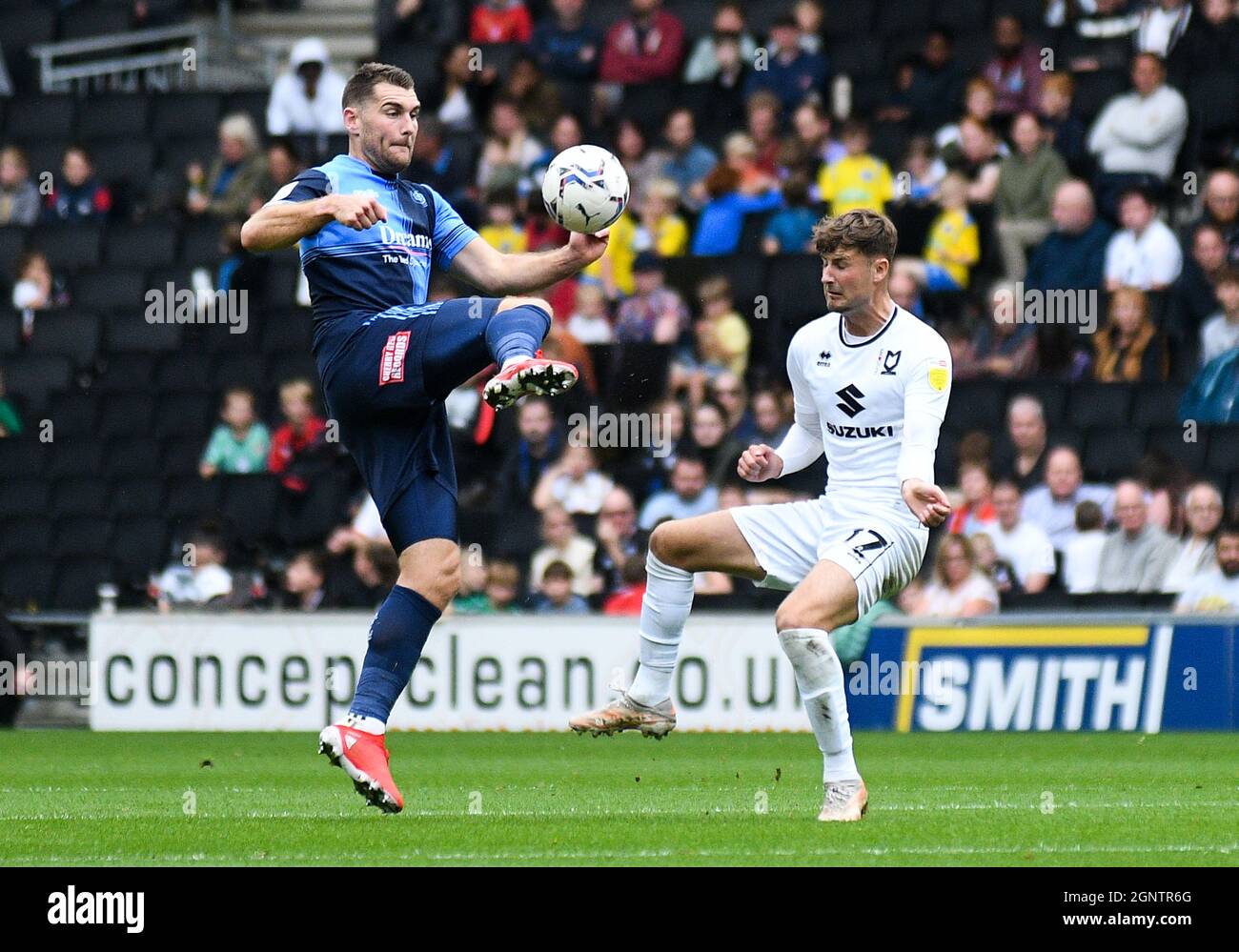 Sam vokes wycombe hi-res stock photography and images - Alamy