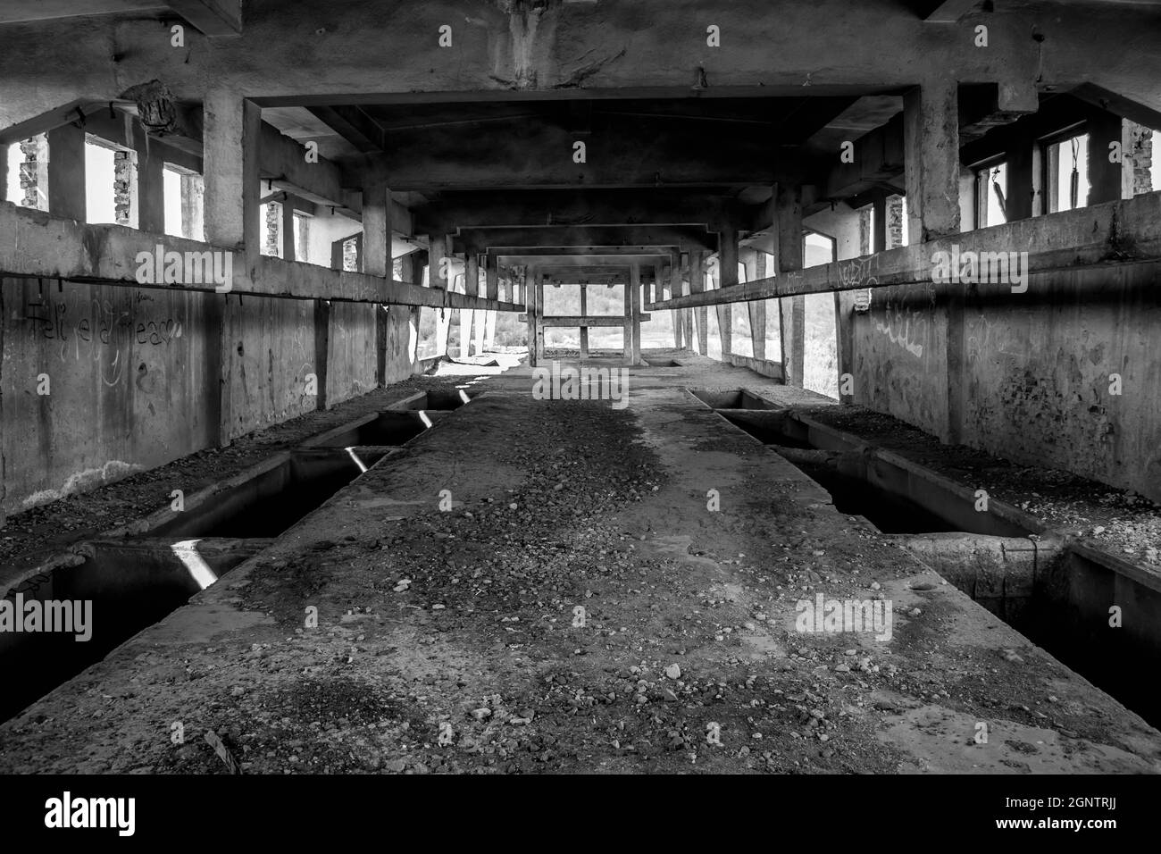 Vintage industrial building Black and White Stock Photos & Images - Alamy