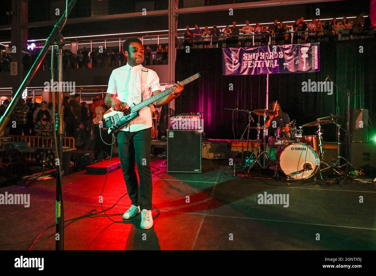 Eon sinclair hi-res stock photography and images - Alamy