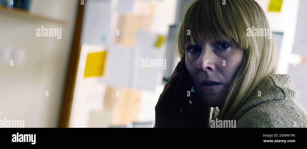 BETWEEN WAVES, Fiona Graham, 2020. © Hewes Pictures / Courtesy Everett ...