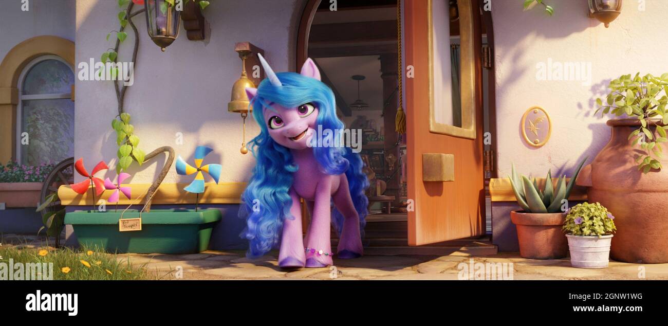 MY LITTLE PONY: A NEW GENERATION, Izzy Moonbow (voice: Kimiko Glenn ...