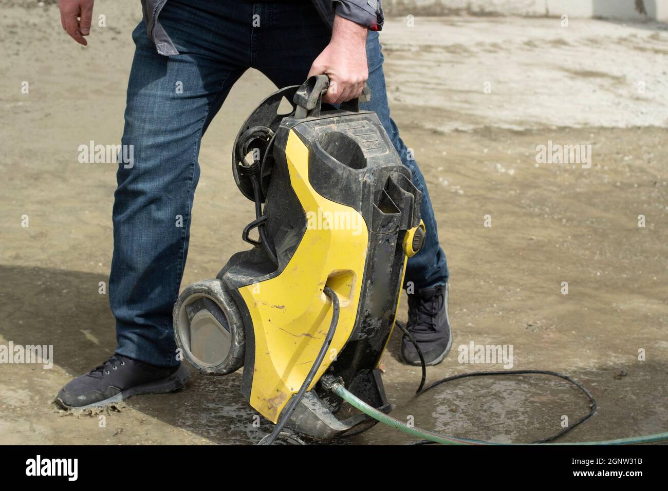 Jet washing floor hi-res stock photography and images - Alamy