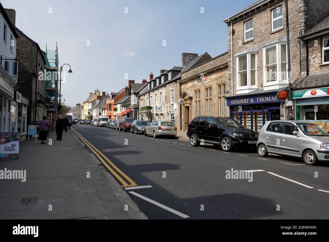 Main street in cowbridge hi-res stock photography and images - Alamy