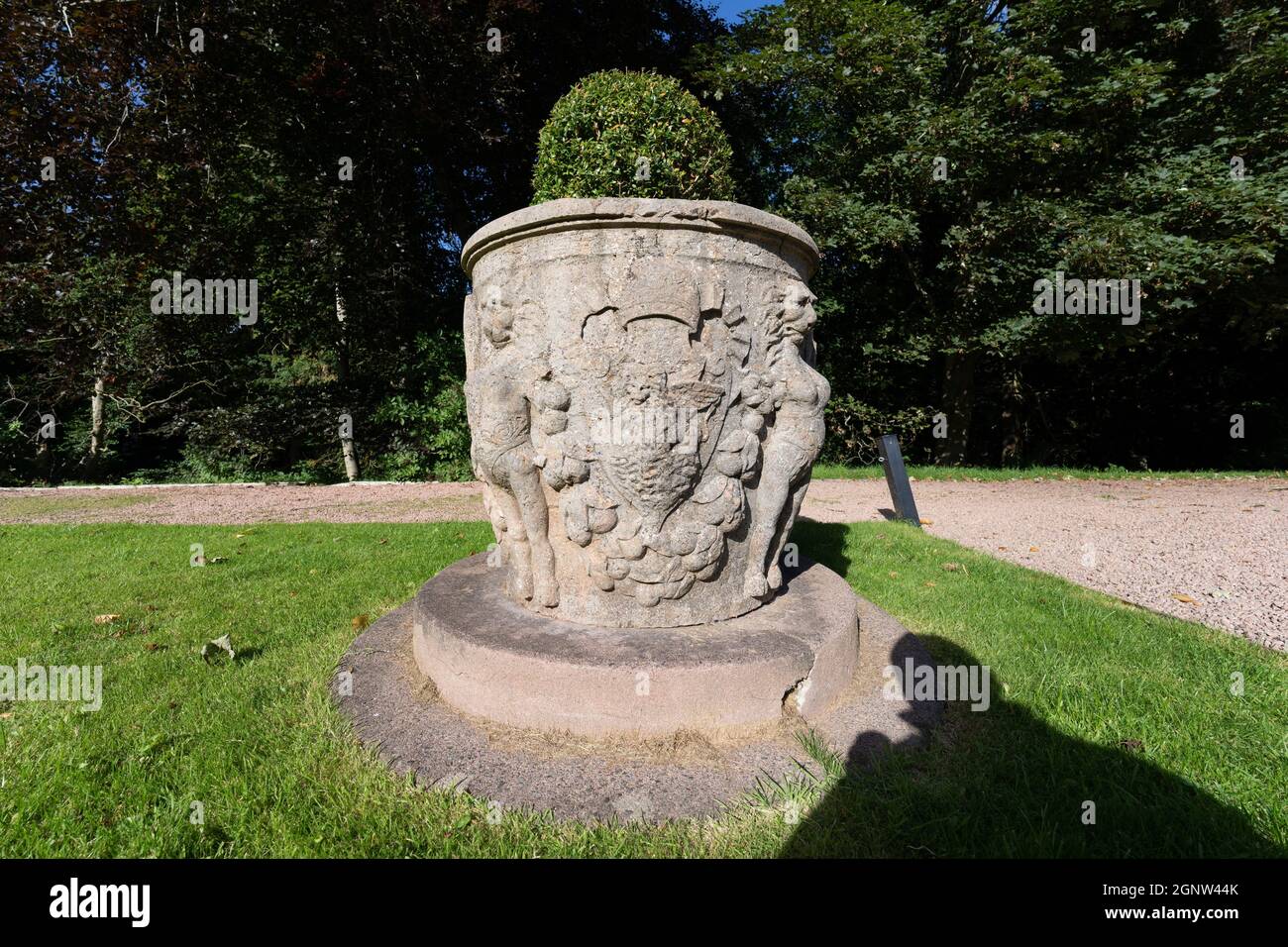 Fyvie village hi-res stock photography and images - Alamy