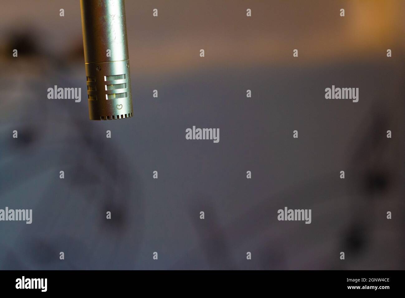 Small condenser overhead mic hi-res stock photography and images - Alamy