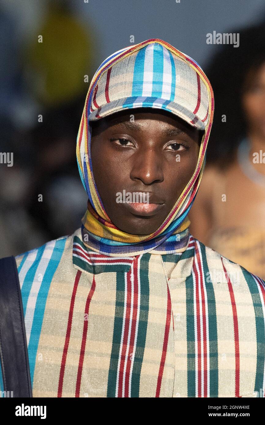 A model walks the runway during the Kenneth Ize Womenswear Spring ...
