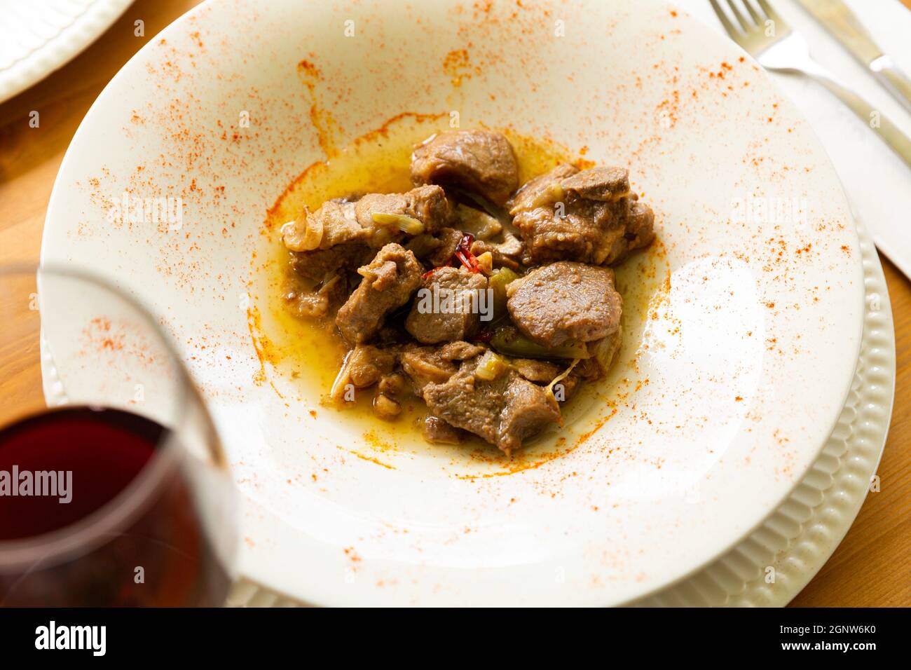 traditional european roasted lamb with baby garlic Stock Photo - Alamy