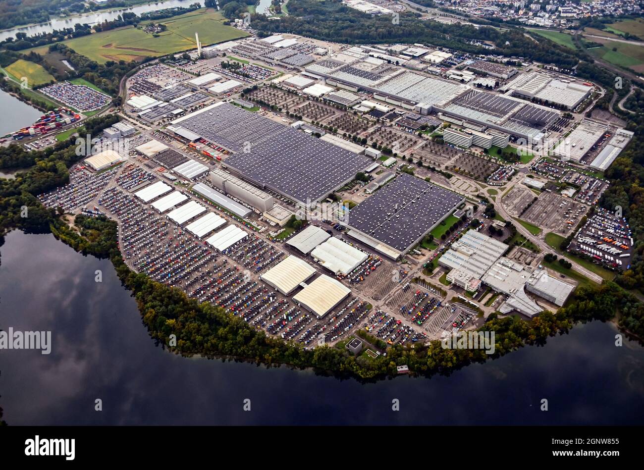 PRODUCTION - 26 September 2021, Rhineland-Palatinate, Wörth: Aerial ...
