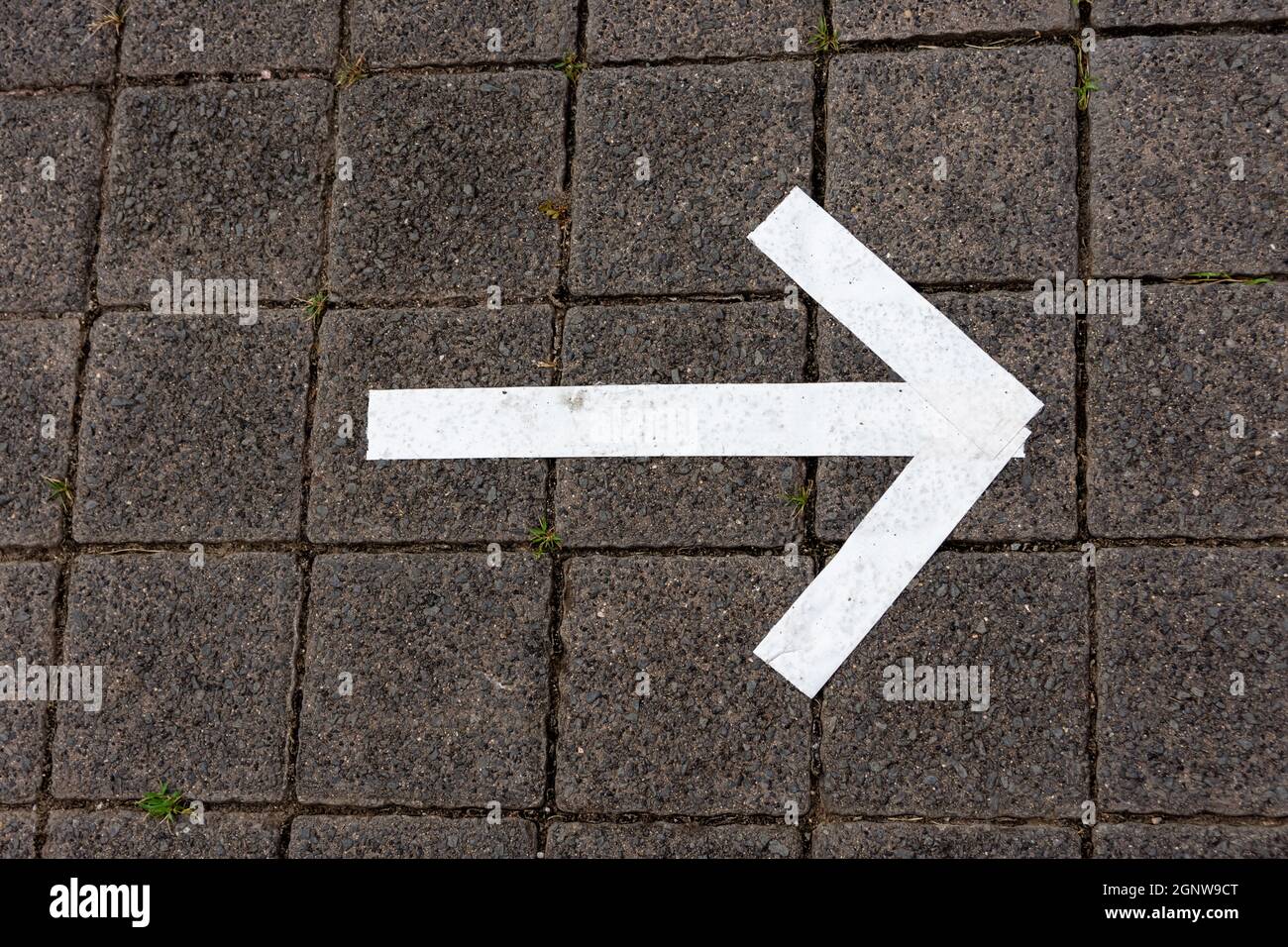 Showing the way to the ground hi-res stock photography and images - Alamy