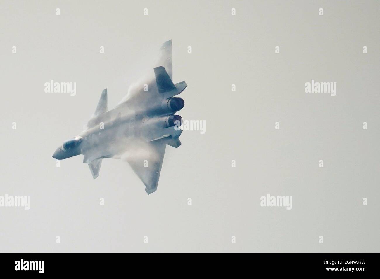 J 20 fighter jet hi-res stock photography and images - Alamy