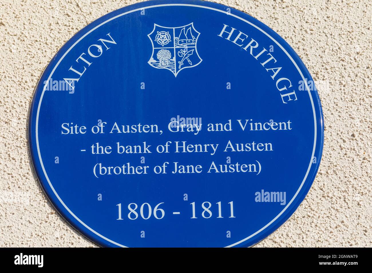 England, Hampshire, Alton, Alton Heritage Blue Plaque showing Site of ...