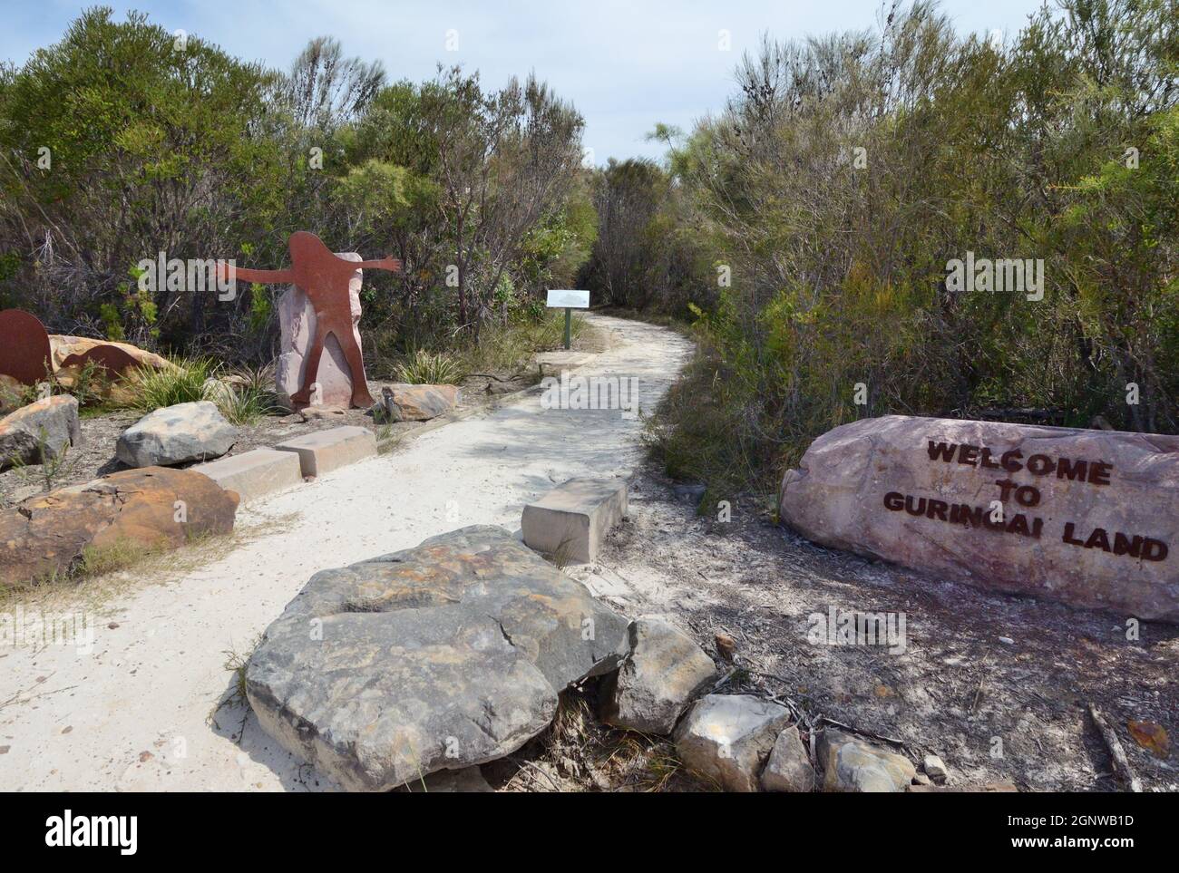 Aboriginal rock art and engravings in Ku-ring-gai Chase National Park ...