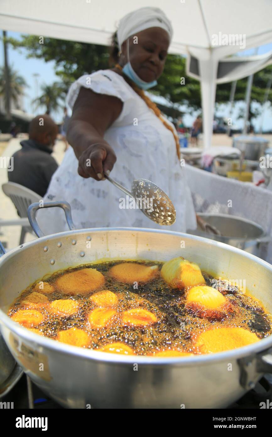 Dende oil hi-res stock photography and images - Alamy