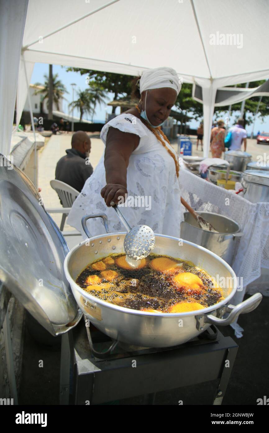 Dende oil hi-res stock photography and images - Alamy