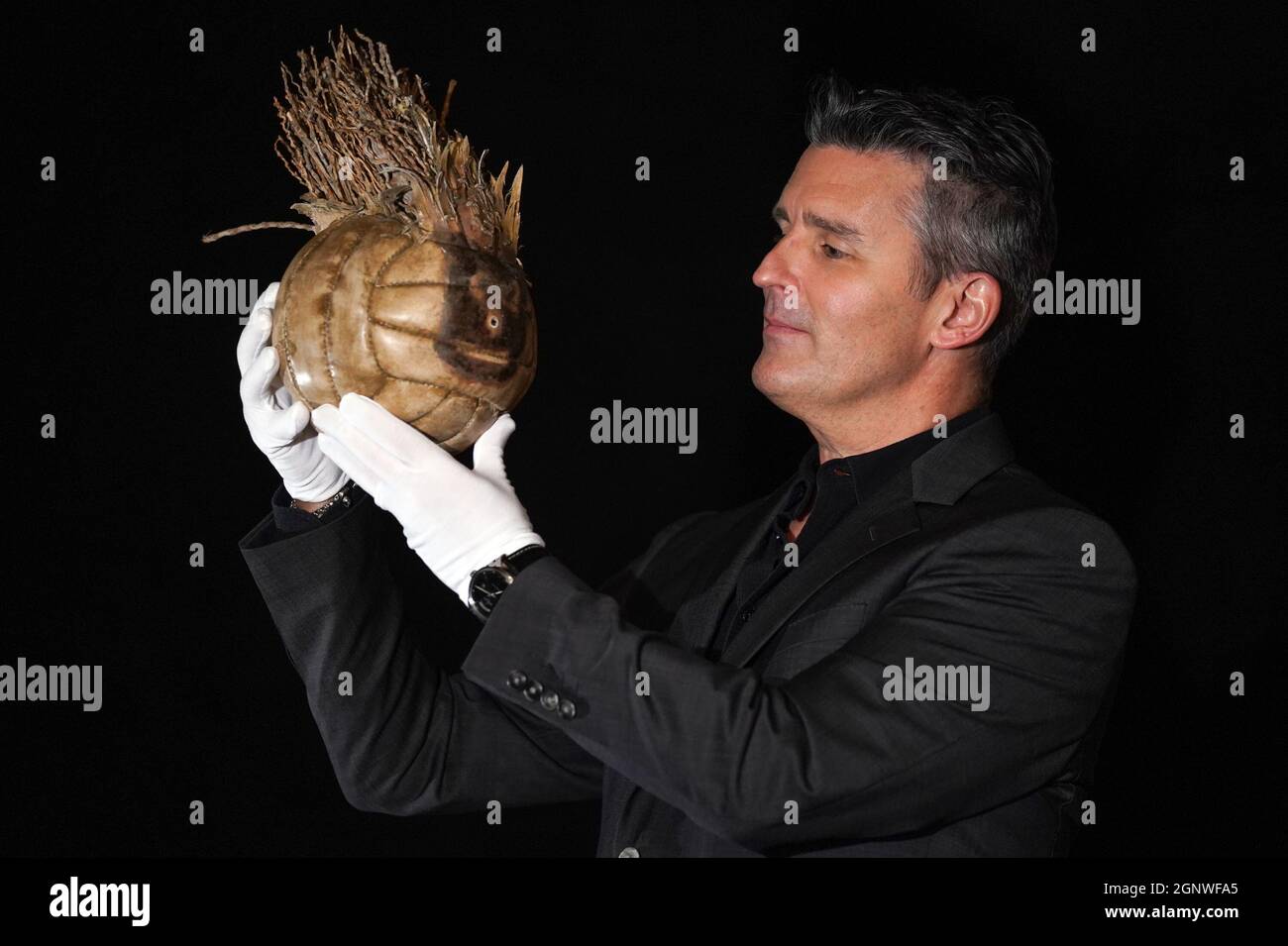 Castaway wilson hi-res stock photography and images - Alamy