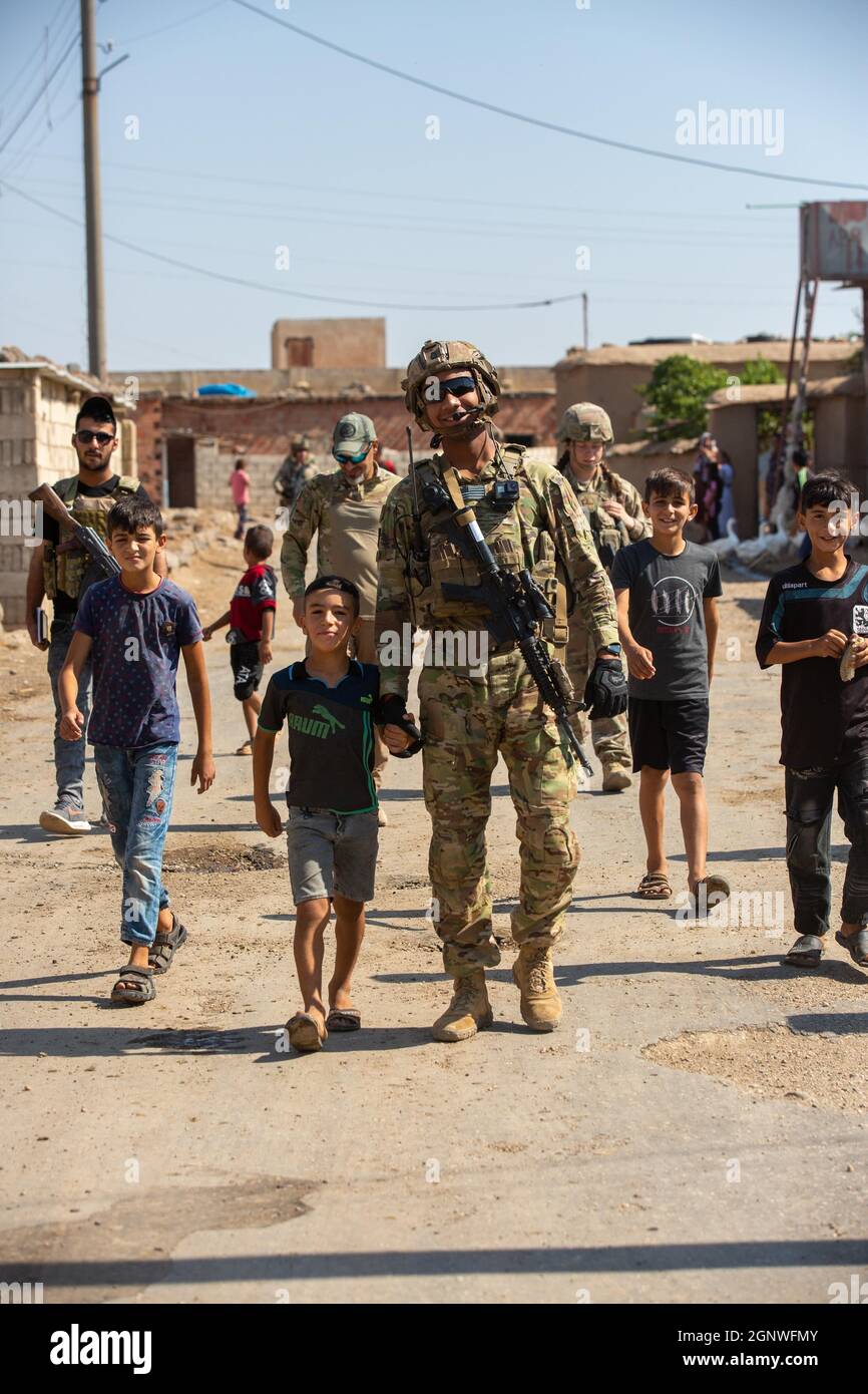 U.S. Soldiers assigned to Charlie Company, 173rd Infantry Battalion ...